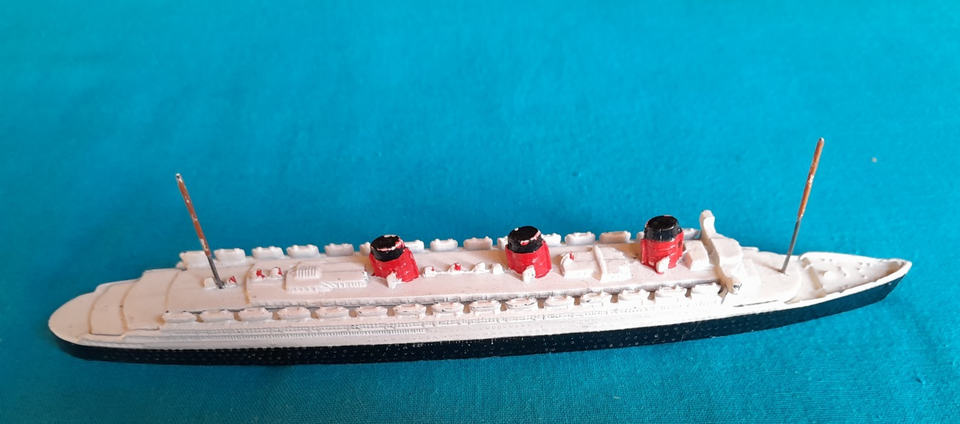 VINTAGE DINKY TOYS WHITE STAR LINE QUEEN MARY WATERLINE MODEL vgc | eBay UK