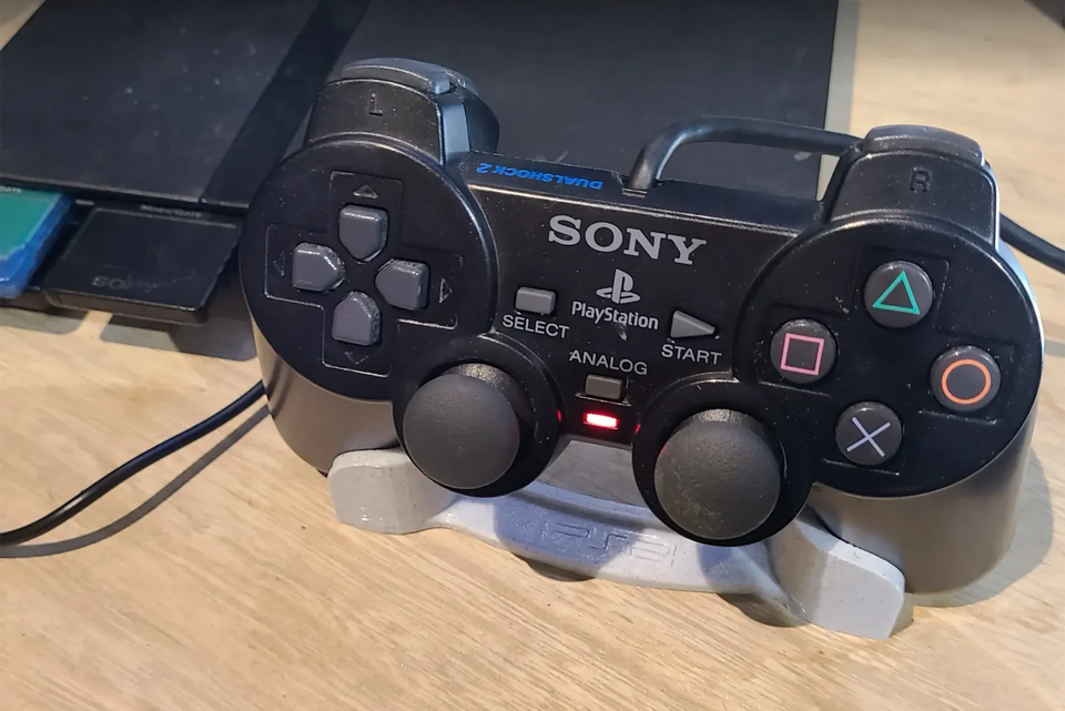 Sony PlayStation 3 PS3 Controller Stand Low Profile Curved Display with ...