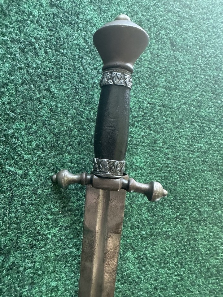 DEL TIN MADE PARRYING DAGGER | eBay