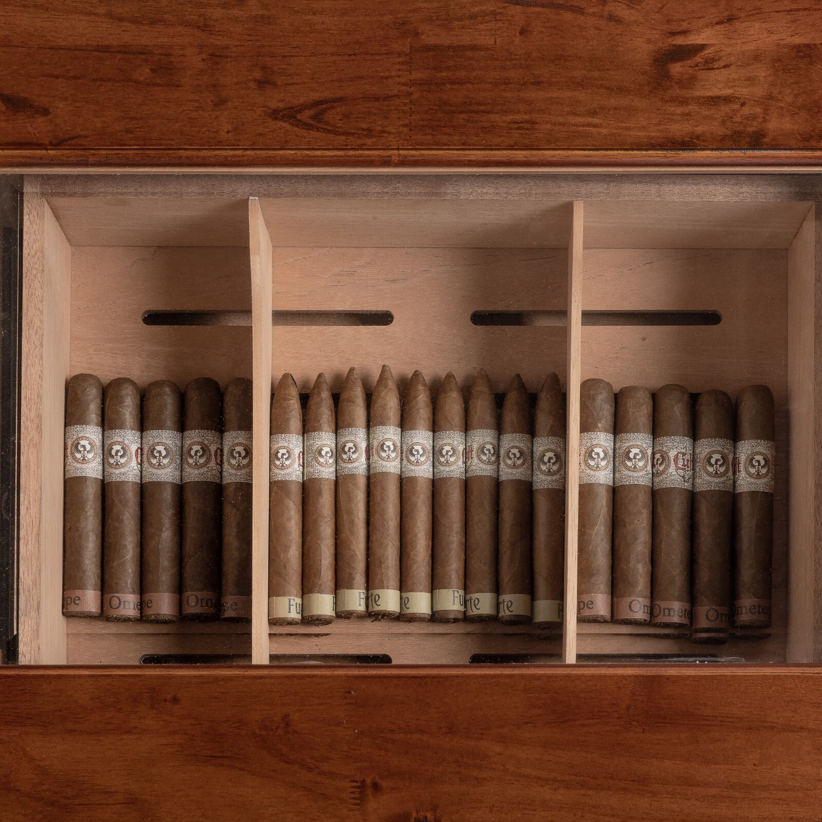 Humidor Supreme Cigar Humidor Wood Coffee Table with Spanish Cedar ...