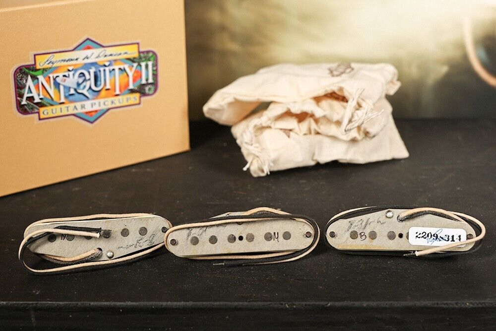 SEYMOUR DUNCAN Antiquity II 60's Surfer for Strat Pickup Set SEYMOUR DUNCAN Antiquity II 60's Surfer for Strat Pickup Set