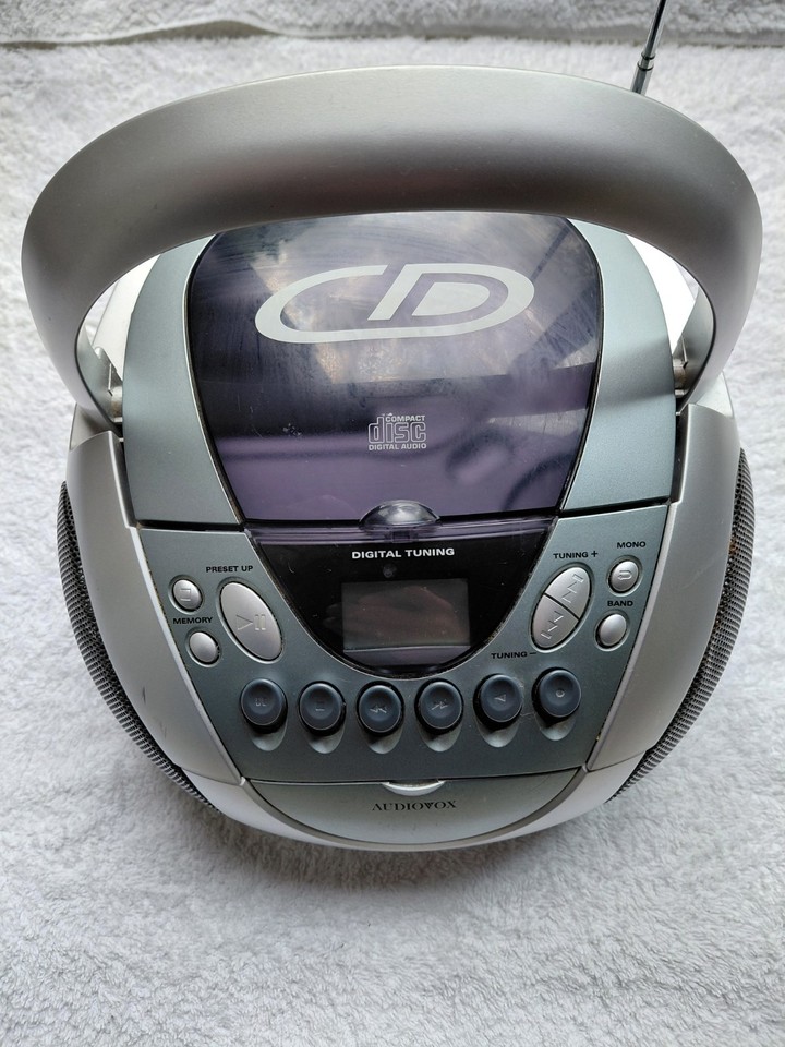 Audiovox CDP1386 CD Cassette Player, AM FM Radio, One owner, Lightly ...