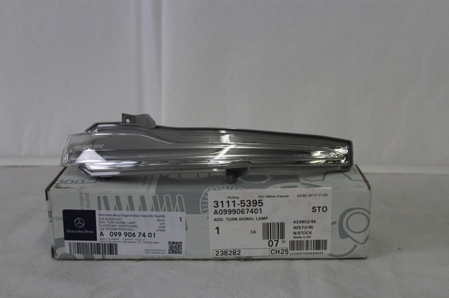 Mercedes-Benz W205 C-class RH Mirror Repeater Indicator Lamp ...