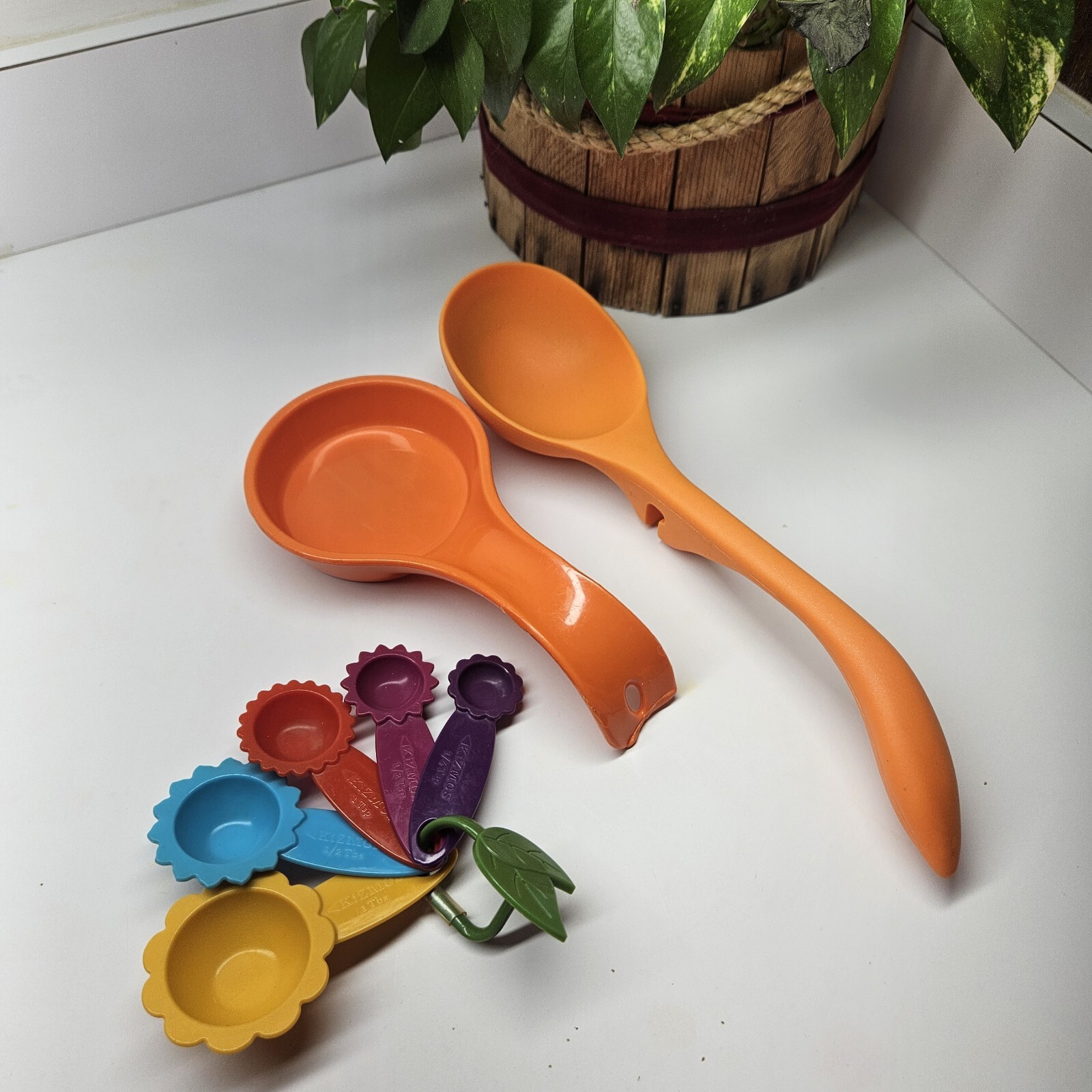KITCHEN UTENSIL 3 pc Lot Cooking Serving Spoon Spoons Rest Orange Color ...