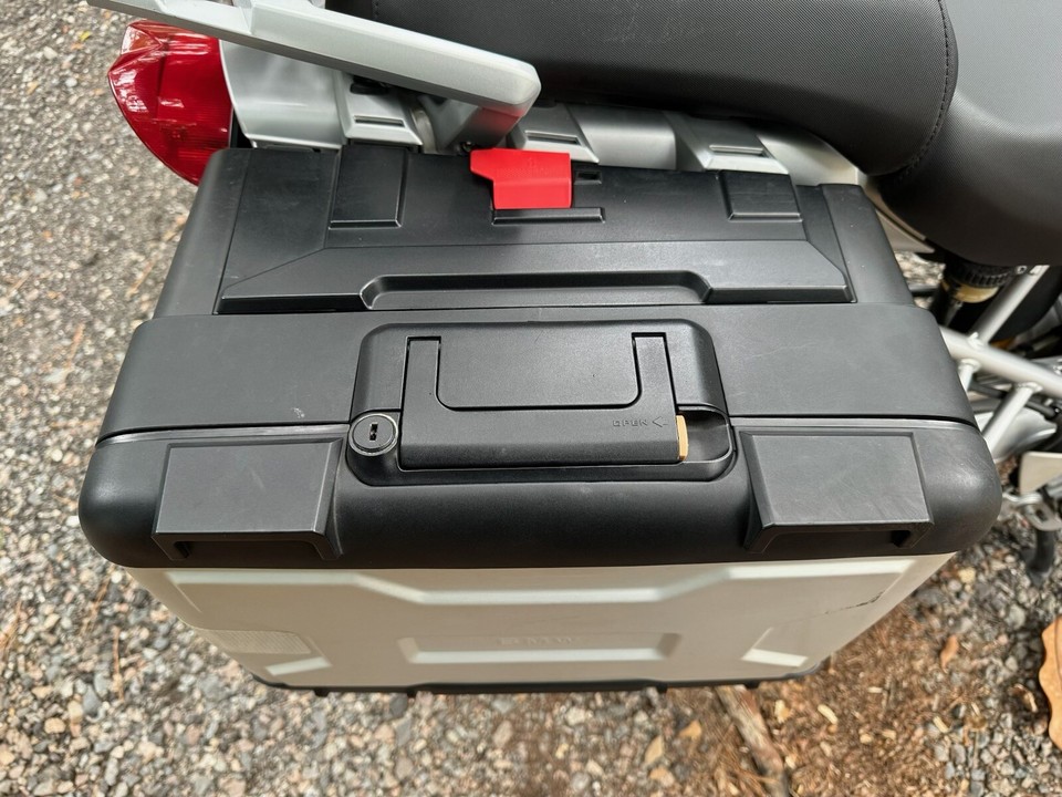 Aluminum Side Panniers With Mounting Brackets For BMW R1200 GS EUC | eBay