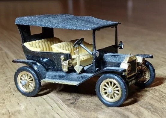 Match box Model Vintage Cars Unique Display Case Old Toy Retro Classic ...