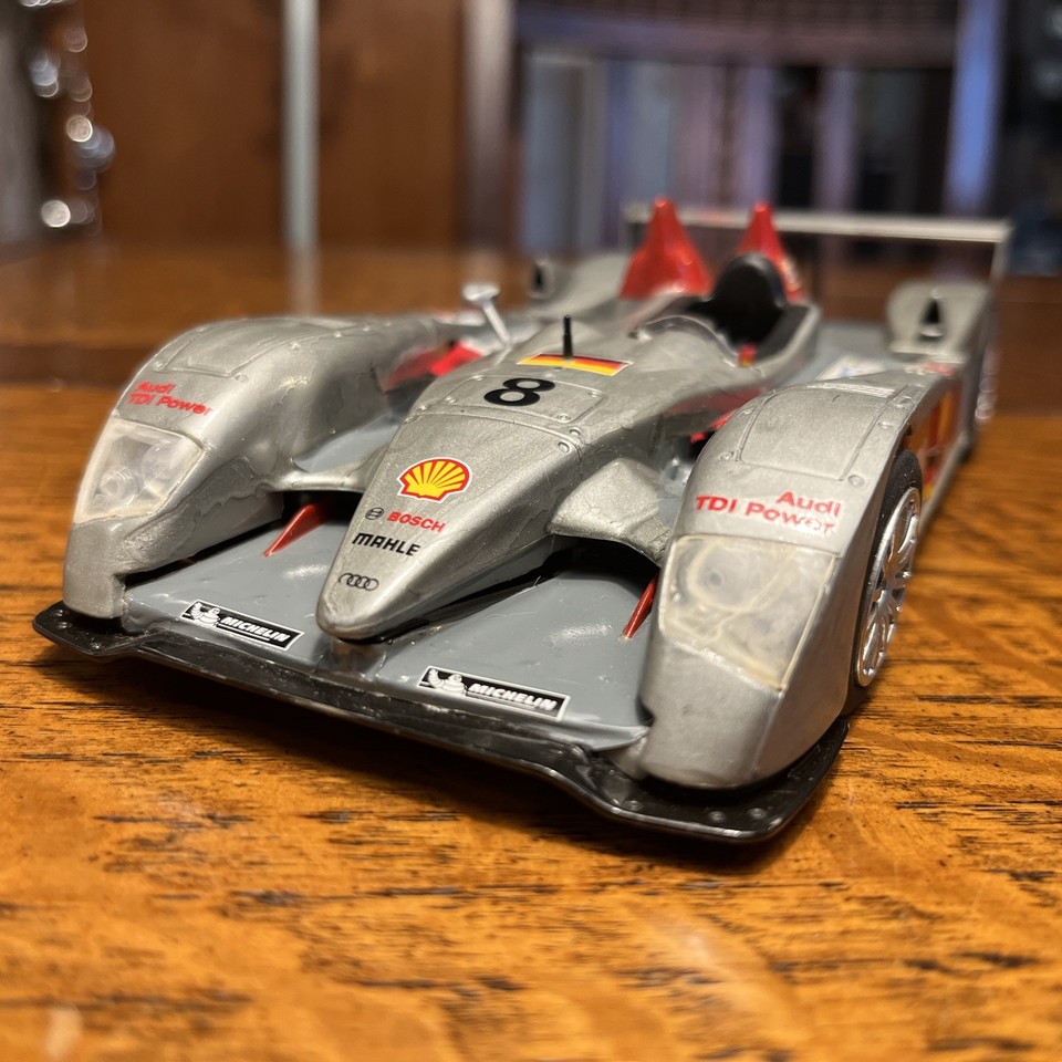 Revell 1:24 Audi R10 TDI Plastic Model Kit Old Built | eBay UK