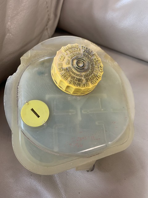 98-03 Volkswagen PASSAT Fits AUDI Brake Fluid Reservoir OEM 4B0611301E ...