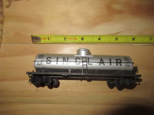 HO Scale vintage train Sinclair tanker 13168 | eBay