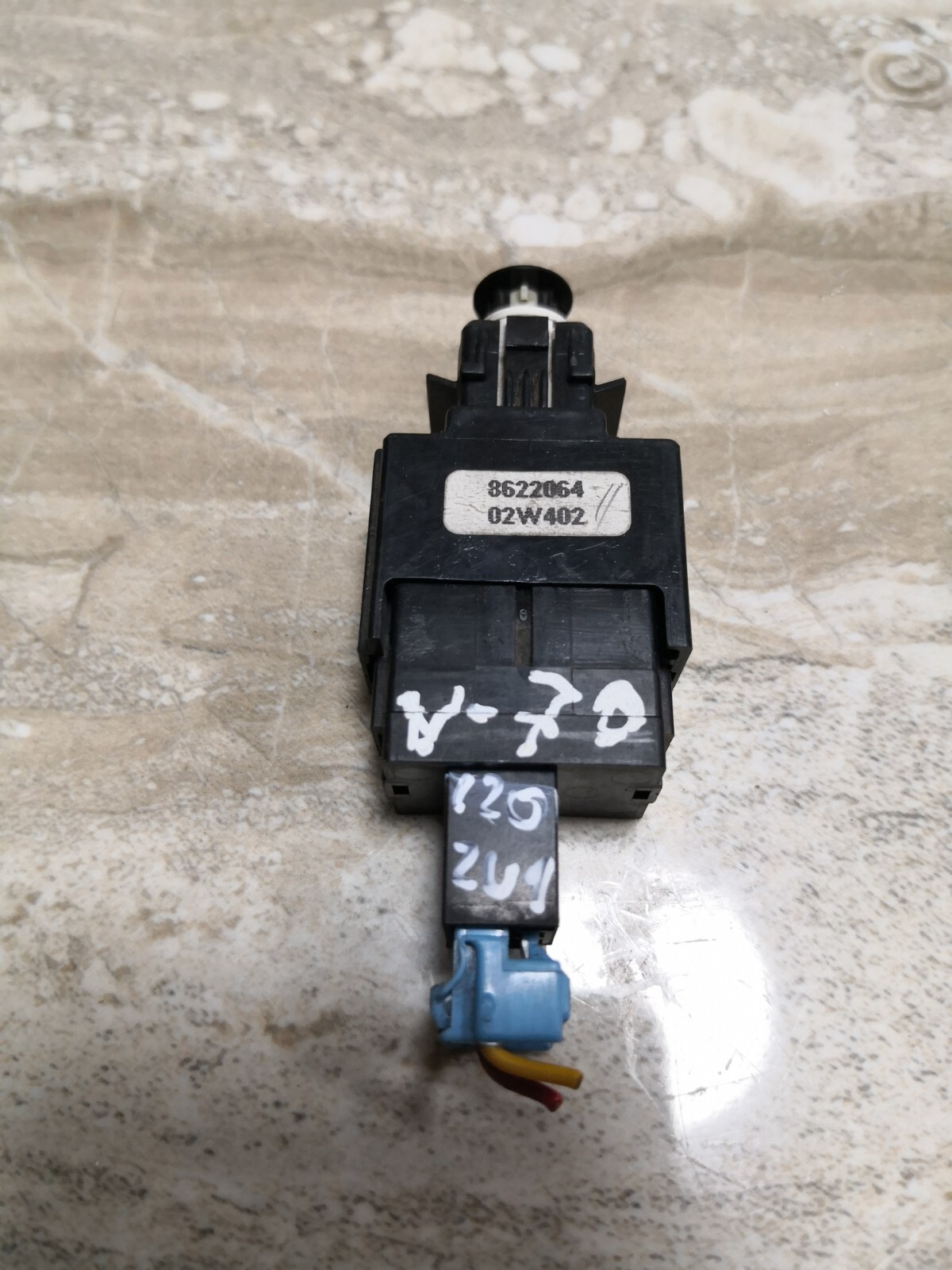 2003 Volvo V70 Brake Light Switch | 8622064 | OE