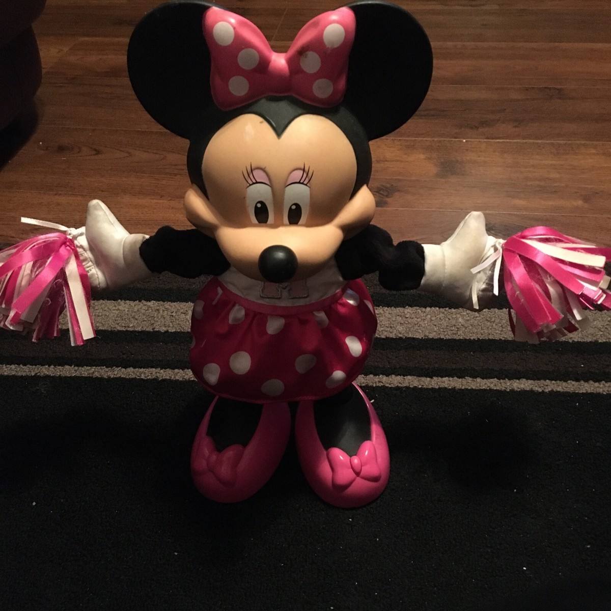 Minnie Mouse Cheerleader Doll