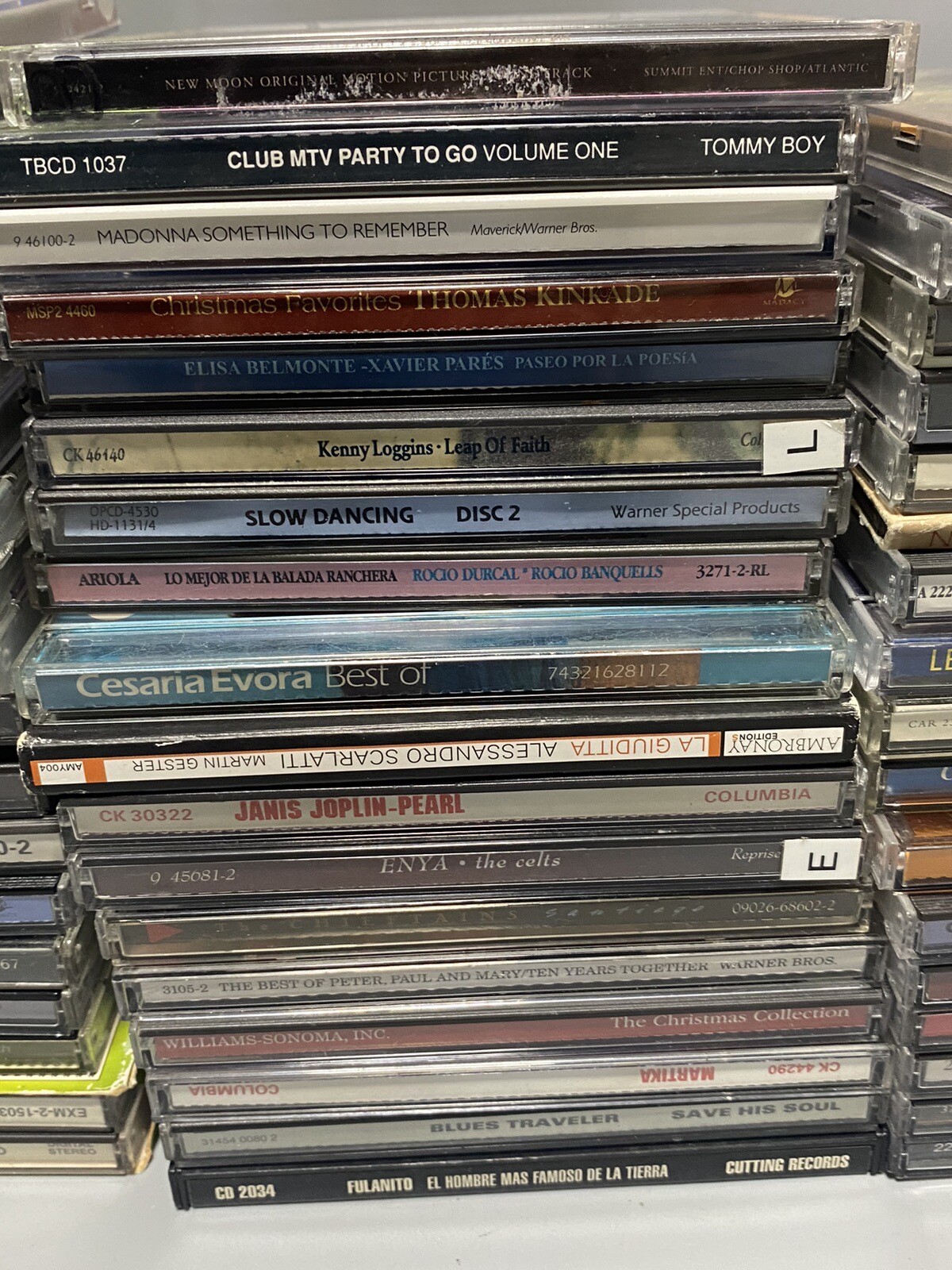 Lot of 68 CDs mix Albums Country Pop Soundtrack Jazz Swing Folk and ...