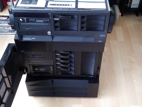 IBM Netfinity 5500 M20 8662-4RY & 6000R 8682 - PIII XEON SERVER BUNDLE ...