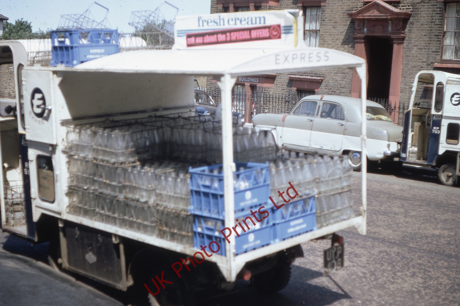 Photo 6x4 Electric Milk Float Express Dairies Highbury Depot area c1968 ...