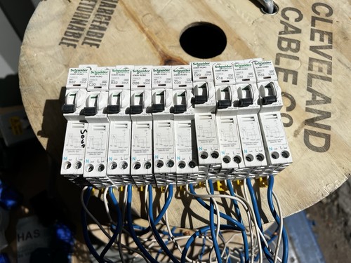 Schneider 30mA iC60H RCBO 32A Type C 10kA | eBay UK