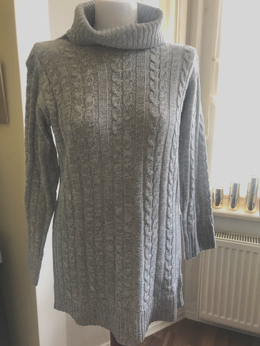 Wunderschöner grauer Langarm -Pullover mit Zopfmuster von Shein Gr. S | eBay.de