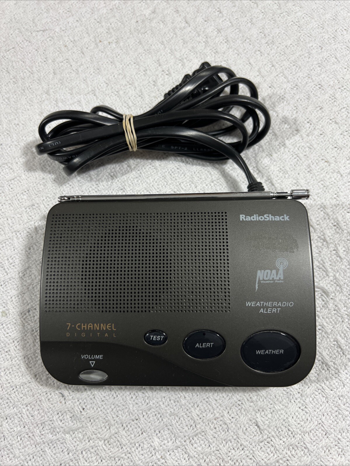 Radio Shack Weather Radio 7-Channel Digital NOAA Alert System 12-247B ...