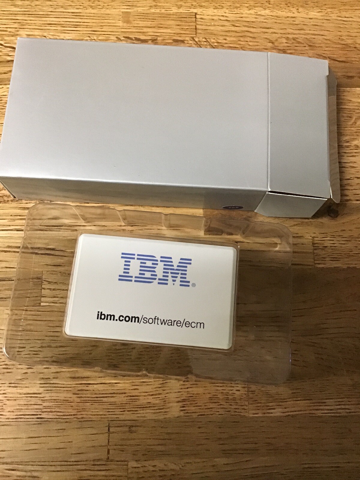 Vintage IBM 2 GB Memory Credit Card Collectible Souvenir Software / Eco ...