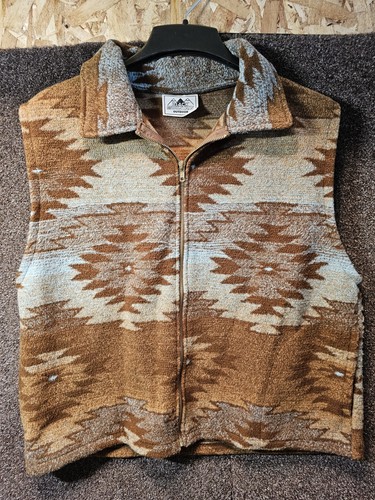 Vintage Black Mountain Wool Blend Outdoors Aztec Print Vest Womens Size ...