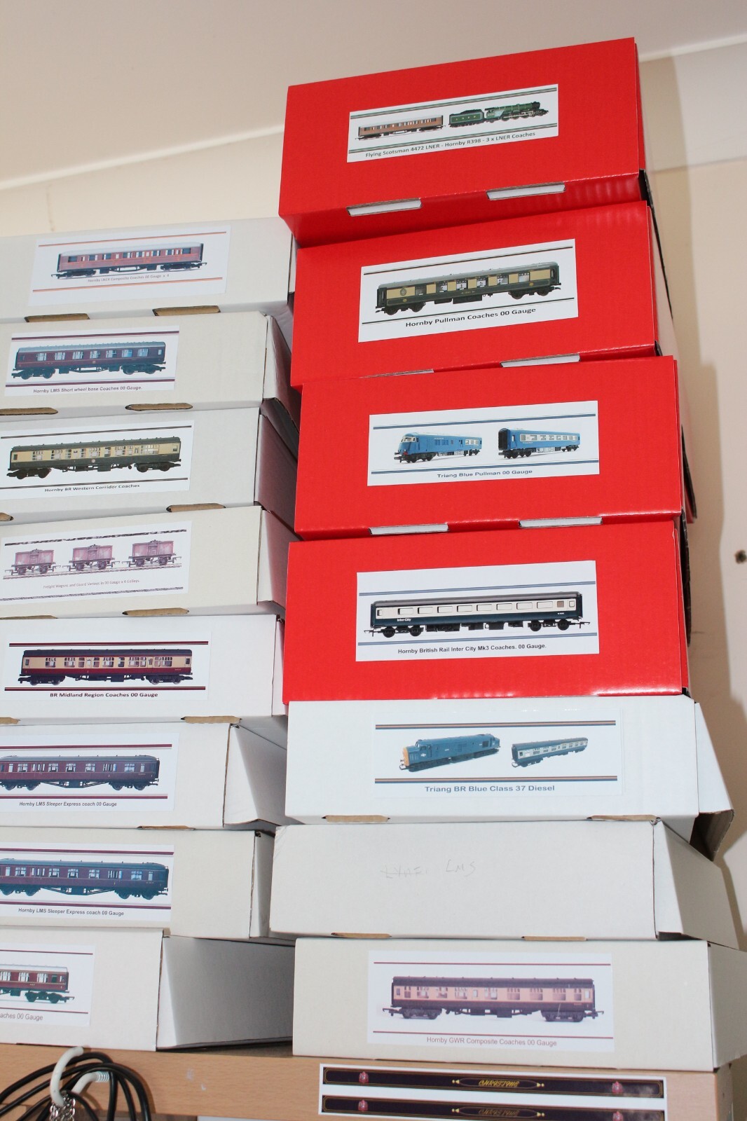 EMU Network South East Bachman 00 Gauge storage box 4 x acid free slots ...