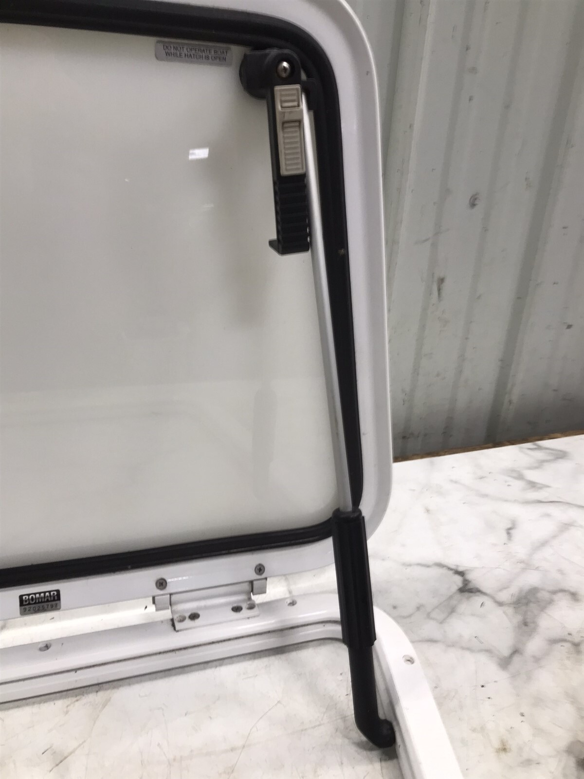93 Regal Ventura 9.8 Commodore 3260 Boat Bomar trapezoid hatch window ...