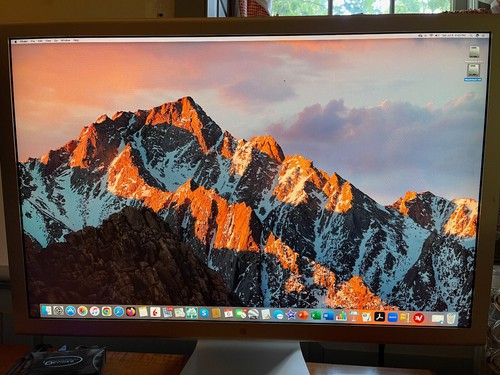 Apple 30" Inch Cinema HD Display (2560 x 1600) with Power Adapter- | eBay
