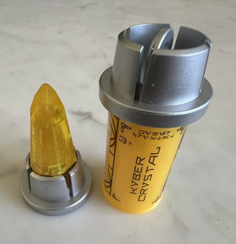 🔥Star Wars Galaxy’s Edge - MAZ KANATA - Yellow Kyber Crystal - Series 1 ...