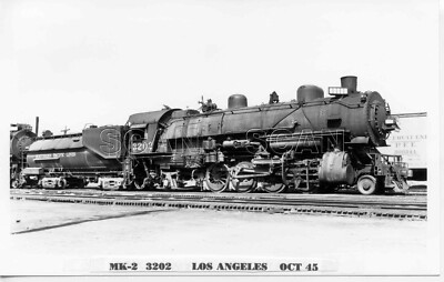 9HH080 RP 1945/80s SOUTHERN PACIFIC RAILROAD 2-8-2 LOCO #3202 LOS ...