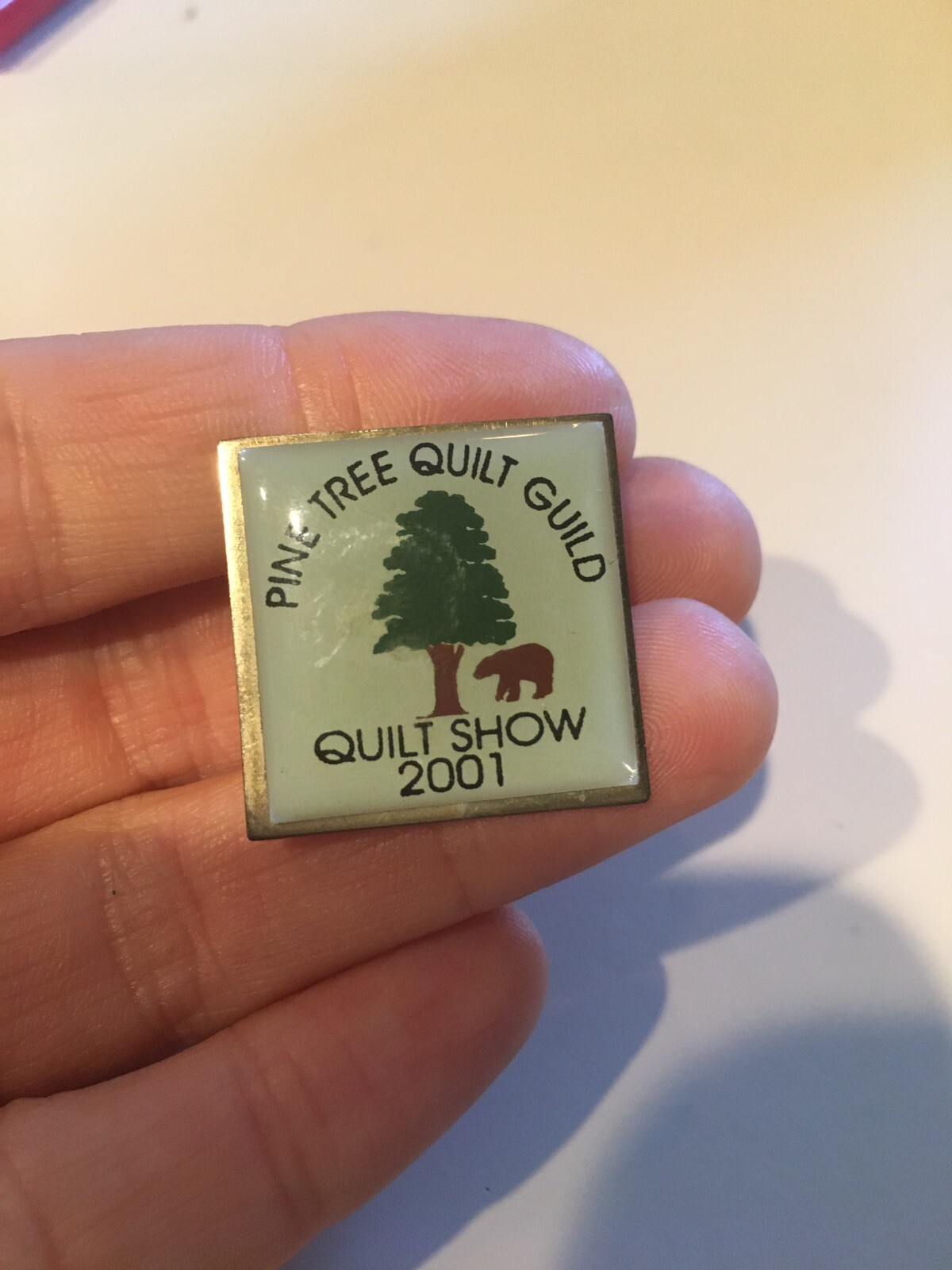Quilting Pin Pinback Quilters Pine Tree 2001 Quilt Guild | eBay