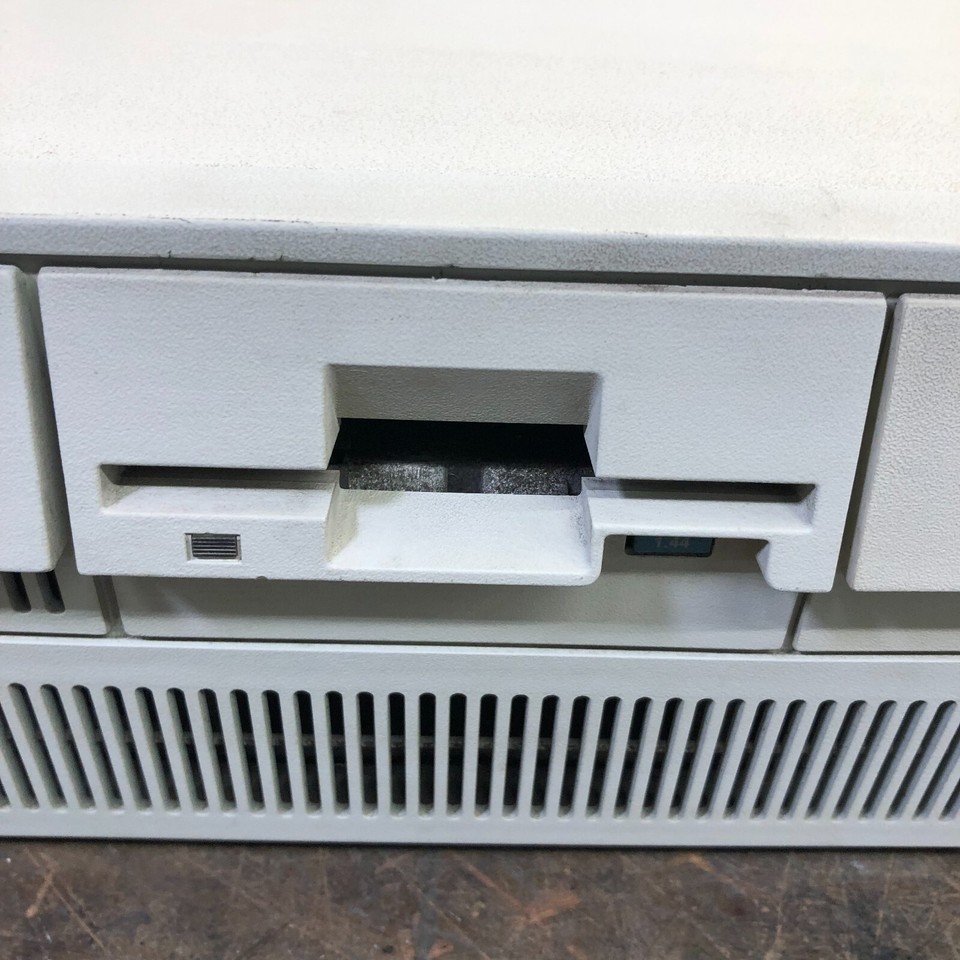 Vintage IBM Personal System/2 PS/2 Model 50Z Computer Powers On | eBay