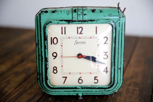 Collectible Wall Clocks 1920-1949 Time Period Manufactured for sale | eBay