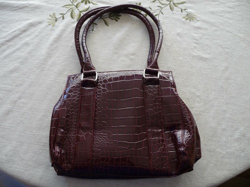 MAROON COLOURED SYNTHETIC LEATHER HANDBAG | eBay UK