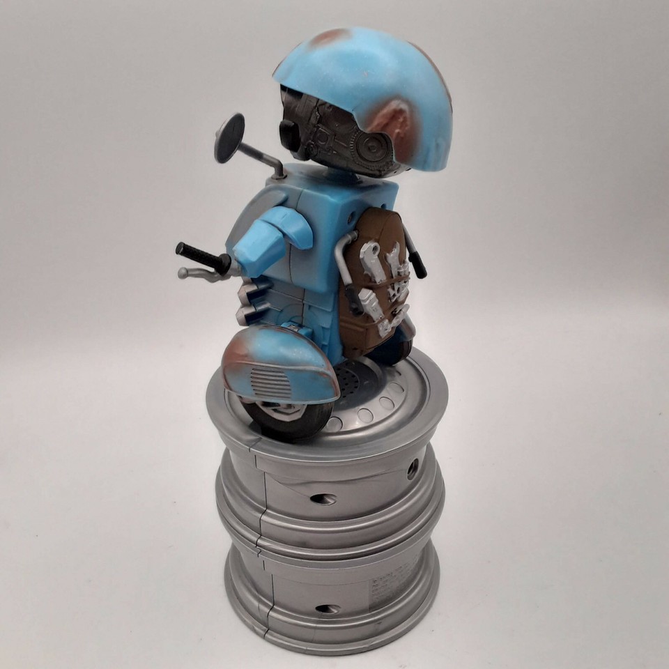 A6 Transformers Dark Knight - Squeaks Dancing/Singing Robot Model TF ...