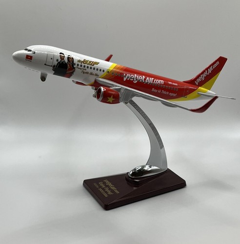 VIETJET AIR SKYBOSS Statue! PRIVILEGE FLYING Airbus A320 Model Vietnam ...