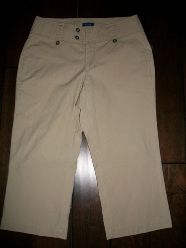 GUC! WOMENS SIZE 8 DOCKER KHAKI CAPRIS 6309 | eBay