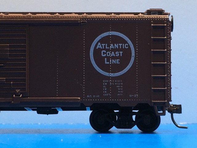 HO Scale "Atlantic Coast Line” ACL 20707 Forty Foot Freight Train ...