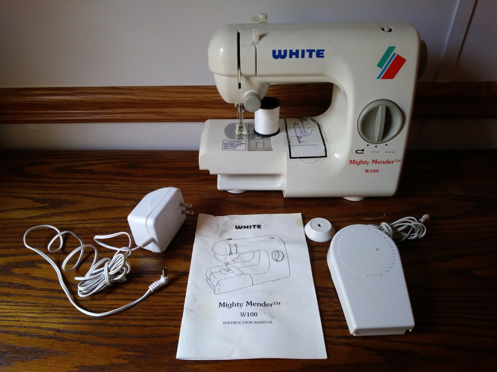 White Mighty Mender WW100 Mechanical Sewing Machine still in original ...