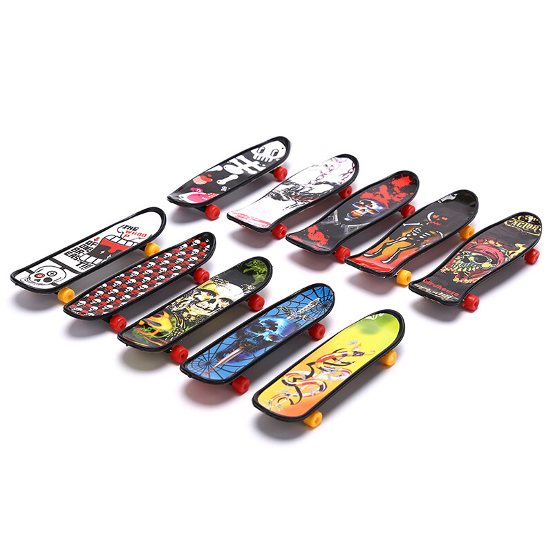 Plastic Mini Skate Finger Skateboarding Fingerboard Novelty Toys For ...