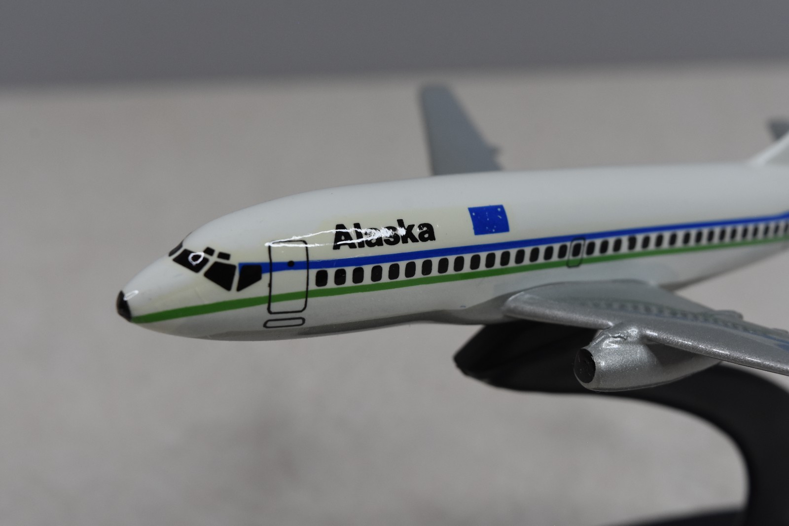 (Lot A3) 1/200 Scale Air Jet Advance Models Boeing 737-200 Alaska ...