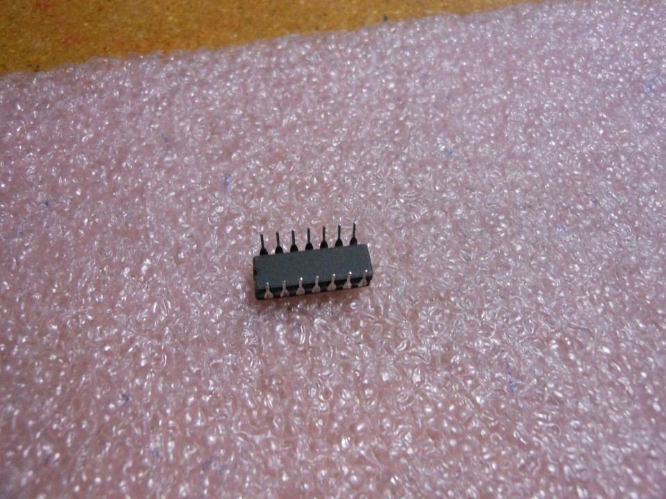 TI MICROCIRCUIT # JM38510/37401BCA NSN: 6962-01-250-5834 # M38510 ...