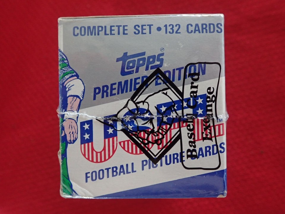1984 Topps USFL Football 132 Card Complete Factory Set BBCE Wrapped ...
