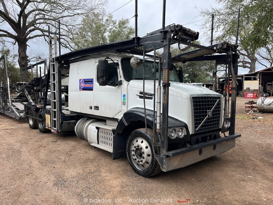 2017 Volvo VAH VAH 11 Car Hauler Sleeper Truck Tractor Semi Trailer PTO ...