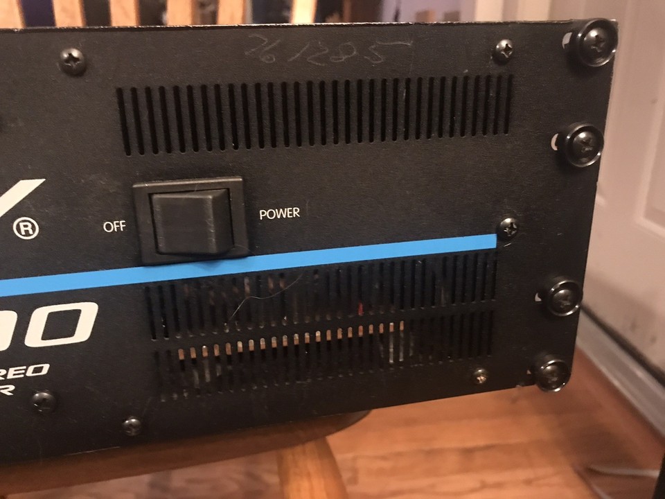 Peavey PV 1200 Professional 600W x 2 Stereo Power Amplifier w/ rack ...