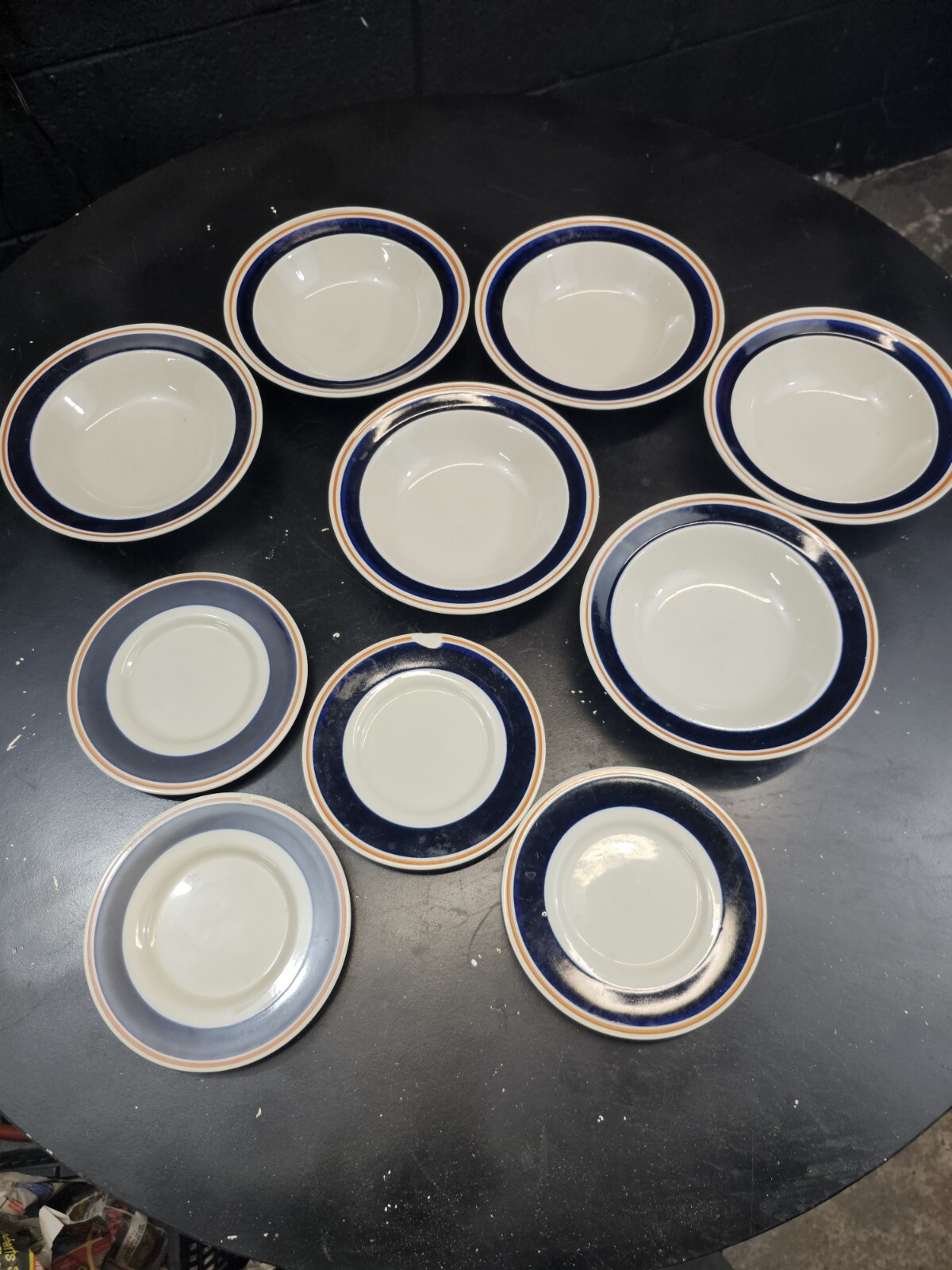 Vintage Newcor Satellite Black Set of 10 Dinner Plates Saucers Blue Red ...