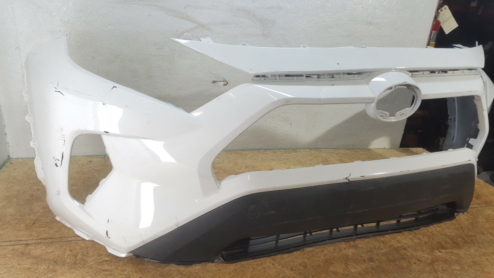 2019-2020 TOYOTA RAV 4 FRONT BUMPER COVER OEM WHITE | eBay