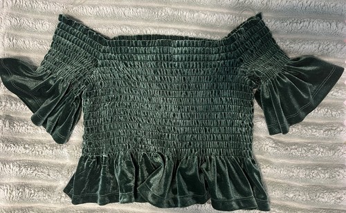 BP. Women's Green Twilight Velvet Cropped Top Cold Shoulder Size M | eBay