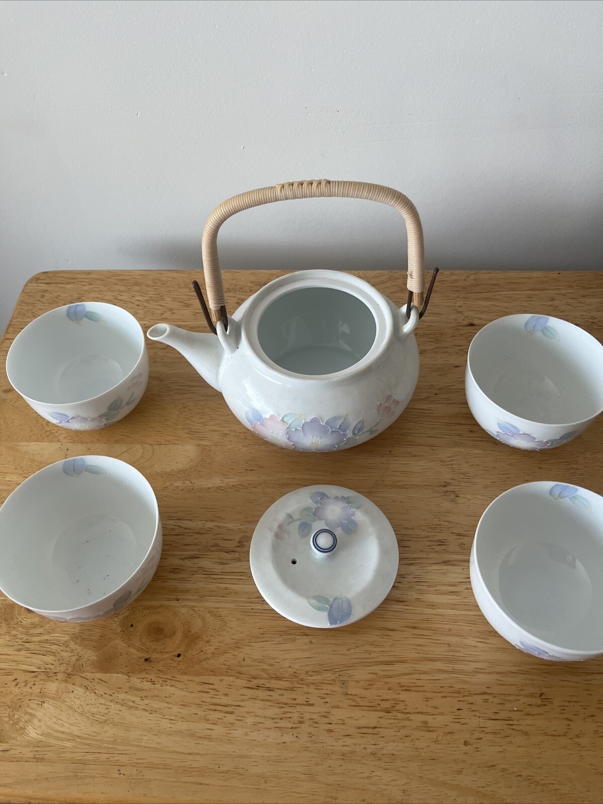 Accents Asahi Japanese Blue Floral Teapot Set With Bamboo Handle With 4 ...