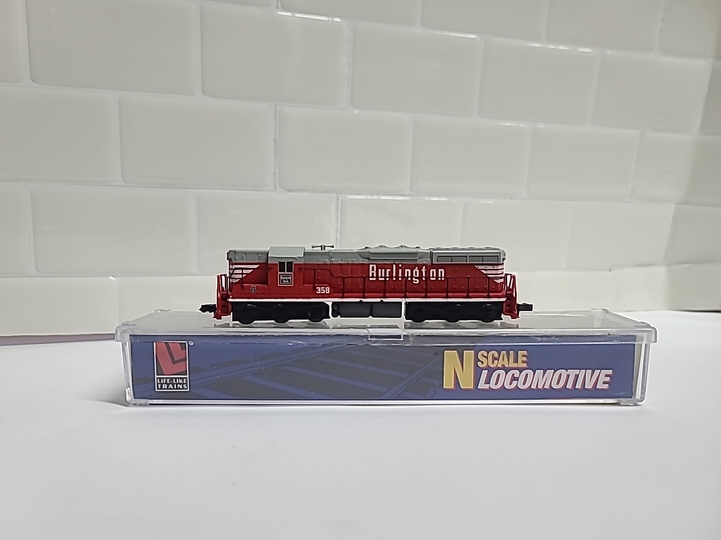 Life-Like N Scale 7770 EMD SD7 Diesel Loco CB&Q 358 Burlington Route LN ...