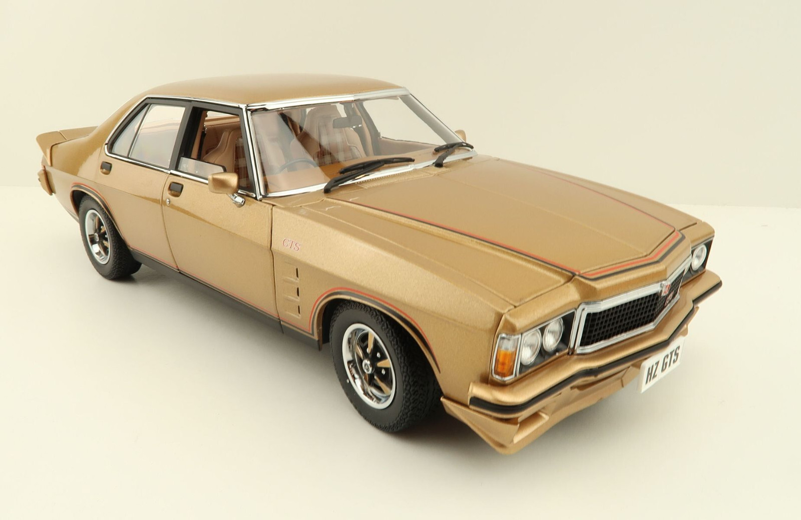 Classic Carlectables 18784 Holden HZ Monaro GTS - Sandlewood Metallic ...