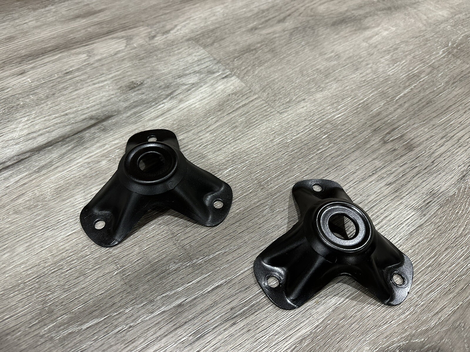 XA XB XC XD Shock Absorber Mounts Pair Genuine Ford Shocker Bracket Top ...